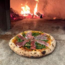 Pizza & Pasta Bar RiZz delivery in Belgrade | Order Online with Glovo