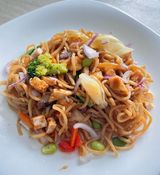 Sushi-Poke Mon dendako banaketa Gava - Viladecans - Sant Boi aldean | Glovo